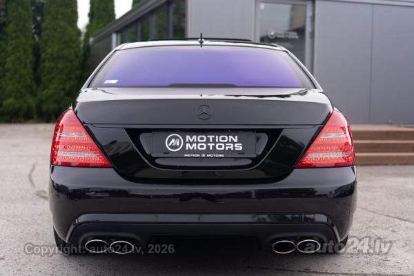 Мерседес С Класс 2010 в Таллин на AUTOMOTO.COM.LV Черный Мерседес С Класс 2010 в Таллин, объемом двигателя 6.20 л и пробегом 159 тыс. км за 19900 €, фото 5 на AUTOMOTO.COM.LV
