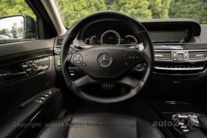 Melns Mercedes-Benz S-Class 2010 Tallina, ar dzinēja tilpumu 6.20 L un nobraukumu 159 tūkst. km par 19900 €, foto 9 vietnē AUTOMOTO.COM.LV