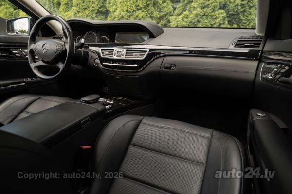 Мерседес С Класс 2010 в Таллин на AUTOMOTO.COM.LV Черный Мерседес С Класс 2010 в Таллин, объемом двигателя 6.20 л и пробегом 159 тыс. км за 19900 €, фото 10 на AUTOMOTO.COM.LV