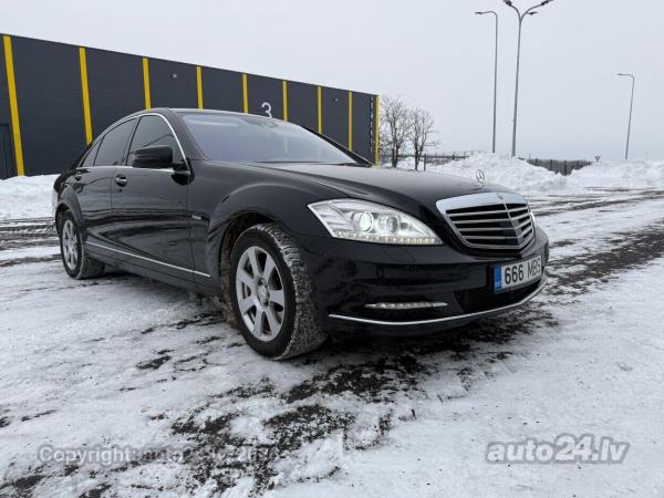 Melns Mercedes-Benz S-Class 2011 Tallina, ar dzinēja tilpumu 3.50 L un nobraukumu 259 tūkst. km par 9900 €, foto 3 vietnē AUTOMOTO.COM.LV