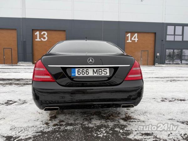 Melns Mercedes-Benz S-Class 2011 Tallina, ar dzinēja tilpumu 3.50 L un nobraukumu 259 tūkst. km par 9900 €, foto 6 vietnē AUTOMOTO.COM.LV
