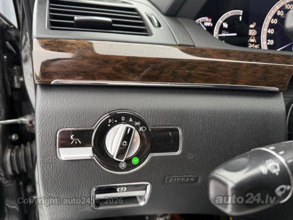 Melns Mercedes-Benz S-Class 2011 Tallina, ar dzinēja tilpumu 3.50 L un nobraukumu 259 tūkst. km par 9900 €, foto 11 vietnē AUTOMOTO.COM.LV