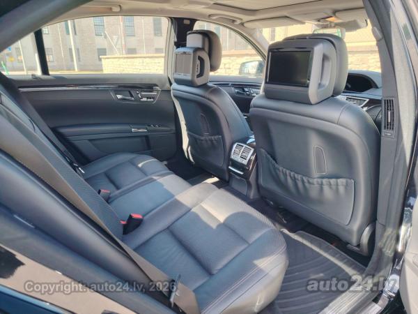 Melns Mercedes-Benz S-Class 2011 Tallina, ar dzinēja tilpumu 5.50 L un nobraukumu 77 tūkst. km par 31000 €, foto 4 vietnē AUTOMOTO.COM.LV
