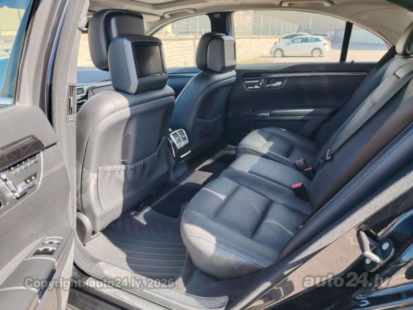Melns Mercedes-Benz S-Class 2011 Tallina, ar dzinēja tilpumu 5.50 L un nobraukumu 77 tūkst. km par 31000 €, foto 8 vietnē AUTOMOTO.COM.LV