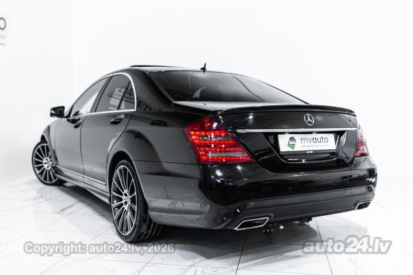 Black Mercedes-Benz S-Class 2011 in Tallinn, with an engine capacity of 3.00 L and mileage of 304 thousand km for 10990 €, photo 6 on AUTOMOTO.COM.LV
