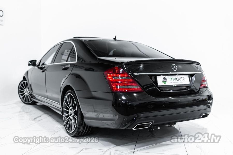 Melns Mercedes-Benz S-Class 2011 Tallina, ar dzinēja tilpumu 3.00 L un nobraukumu 304 tūkst. km par 10990 €, foto 7 vietnē AUTOMOTO.COM.LV