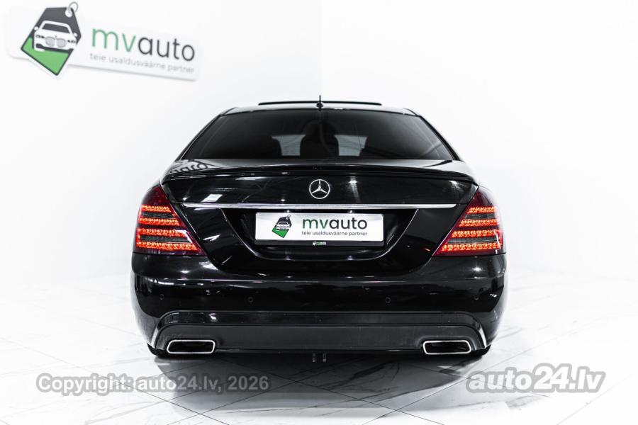Melns Mercedes-Benz S-Class 2011 Tallina, ar dzinēja tilpumu 3.00 L un nobraukumu 304 tūkst. km par 10990 €, foto 8 vietnē AUTOMOTO.COM.LV