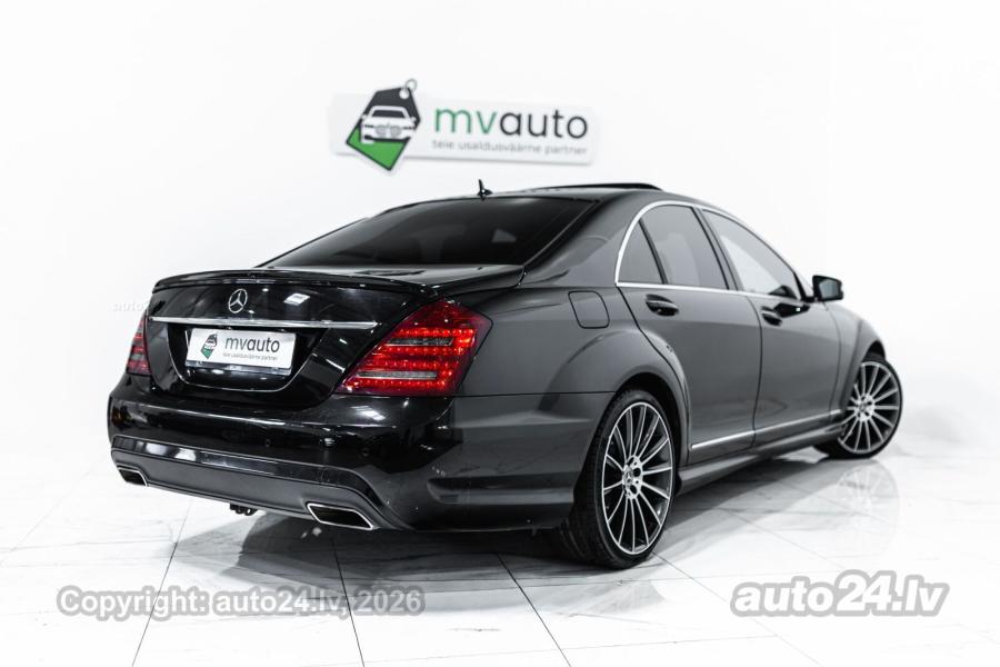 Melns Mercedes-Benz S-Class 2011 Tallina, ar dzinēja tilpumu 3.00 L un nobraukumu 304 tūkst. km par 10990 €, foto 9 vietnē AUTOMOTO.COM.LV
