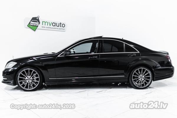 Black Mercedes-Benz S-Class 2011 in Tallinn, with an engine capacity of 3.00 L and mileage of 304 thousand km for 10990 €, photo 9 on AUTOMOTO.COM.LV