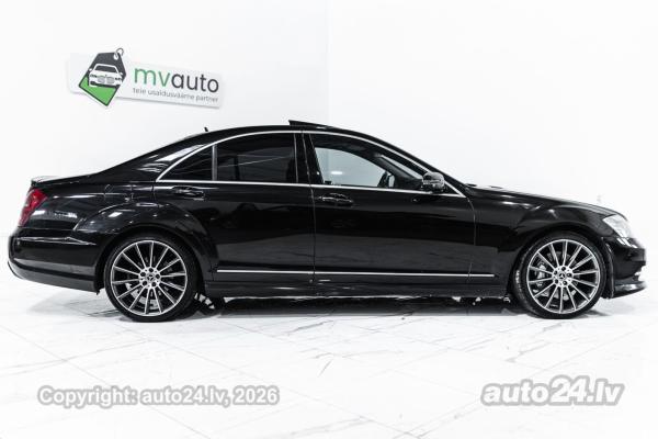 Black Mercedes-Benz S-Class 2011 in Tallinn, with an engine capacity of 3.00 L and mileage of 304 thousand km for 10990 €, photo 10 on AUTOMOTO.COM.LV