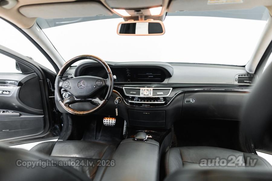 Melns Mercedes-Benz S-Class 2011 Tallina, ar dzinēja tilpumu 3.00 L un nobraukumu 304 tūkst. km par 10990 €, foto 16 vietnē AUTOMOTO.COM.LV