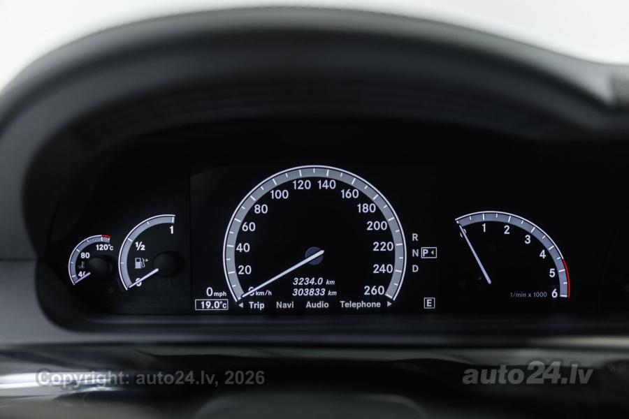 Melns Mercedes-Benz S-Class 2011 Tallina, ar dzinēja tilpumu 3.00 L un nobraukumu 304 tūkst. km par 10990 €, foto 30 vietnē AUTOMOTO.COM.LV