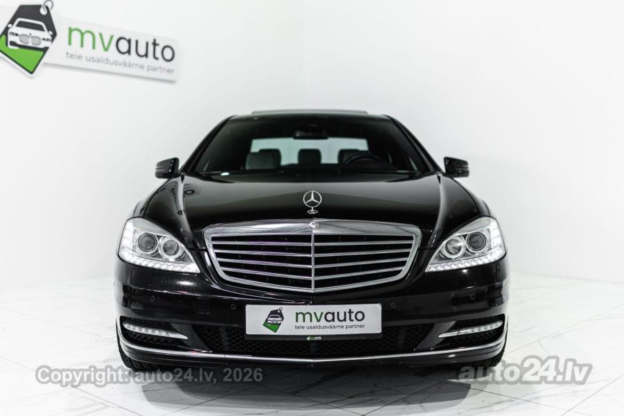 Melns Mercedes-Benz S-Class 2011 Tallina, ar dzinēja tilpumu 3.00 L un nobraukumu 273 tūkst. km par 9990 €, foto 5 vietnē AUTOMOTO.COM.LV