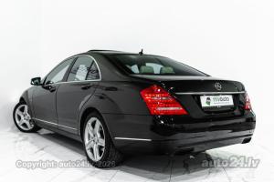 Melns Mercedes-Benz S-Class 2011 Tallina, ar dzinēja tilpumu 3.00 L un nobraukumu 273 tūkst. km par 9990 €, foto 7 vietnē AUTOMOTO.COM.LV