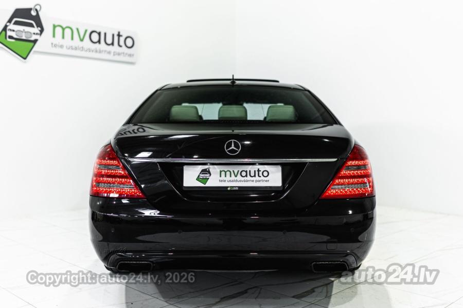 Melns Mercedes-Benz S-Class 2011 Tallina, ar dzinēja tilpumu 3.00 L un nobraukumu 273 tūkst. km par 9990 €, foto 8 vietnē AUTOMOTO.COM.LV