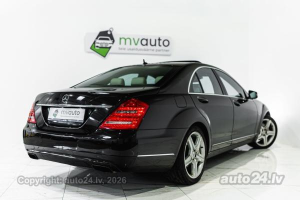 Black Mercedes-Benz S-Class 2011 in Tallinn, with an engine capacity of 3.00 L and mileage of 273 thousand km for 9990 €, photo 8 on AUTOMOTO.COM.LV