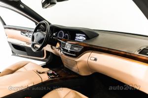 Melns Mercedes-Benz S-Class 2011 Tallina, ar dzinēja tilpumu 3.00 L un nobraukumu 273 tūkst. km par 9990 €, foto 14 vietnē AUTOMOTO.COM.LV