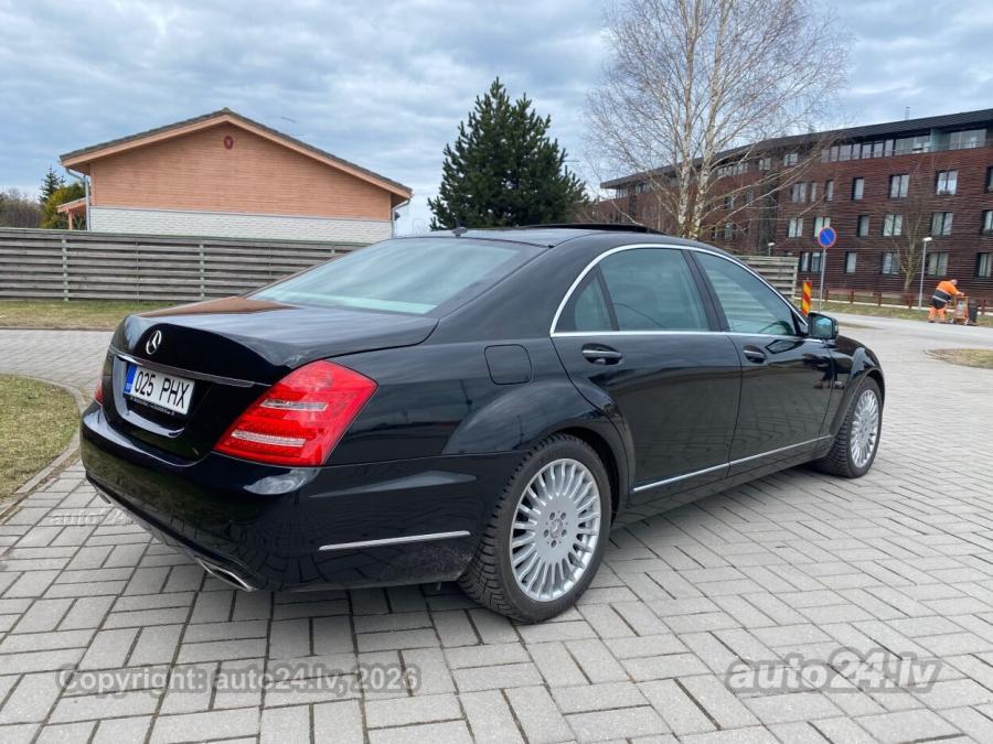Melns Mercedes-Benz S-Class 2011 Tallina, ar dzinēja tilpumu 3.00 L un nobraukumu 191 tūkst. km par 15500 €, foto 5 vietnē AUTOMOTO.COM.LV