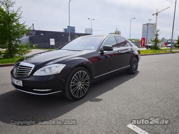 Black Mercedes-Benz S-Class 2012 in Tallinn, with an engine capacity of 3.00 L and mileage of 282 thousand km for 16500 €, photo 7 on AUTOMOTO.COM.LV