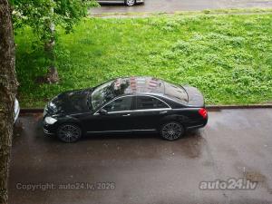 Black Mercedes-Benz S-Class 2012 in Tallinn, with an engine capacity of 3.00 L and mileage of 282 thousand km for 16500 €, photo 9 on AUTOMOTO.COM.LV