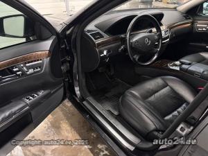 Black Mercedes-Benz S-Class 2012 in Tallinn, with an engine capacity of 3.00 L and mileage of 282 thousand km for 16500 €, photo 14 on AUTOMOTO.COM.LV