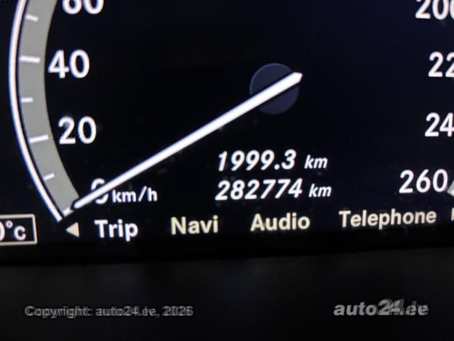 Black Mercedes-Benz S-Class 2012 in Tallinn, with an engine capacity of 3.00 L and mileage of 282 thousand km for 16500 €, photo 15 on AUTOMOTO.COM.LV