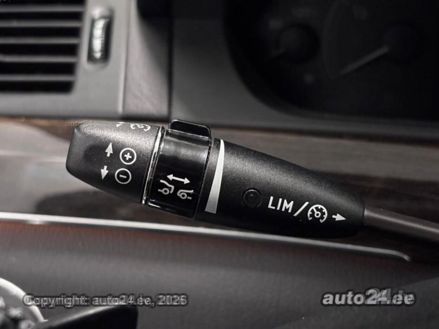 Black Mercedes-Benz S-Class 2012 in Tallinn, with an engine capacity of 3.00 L and mileage of 282 thousand km for 16500 €, photo 16 on AUTOMOTO.COM.LV