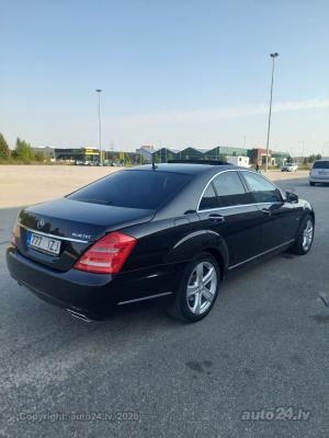 Black Mercedes-Benz S-Class 2012 in Tallinn, with an engine capacity of 3.00 L and mileage of 279 thousand km for 3900 €, photo 5 on AUTOMOTO.COM.LV