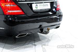 Black Mercedes-Benz S-Class 2012 in Tallinn, with an engine capacity of 3.00 L and mileage of 304 thousand km for 9990 €, photo 13 on AUTOMOTO.COM.LV