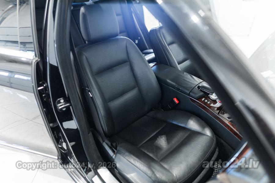 Black Mercedes-Benz S-Class 2012 in Tallinn, with an engine capacity of 3.00 L and mileage of 304 thousand km for 9990 €, photo 18 on AUTOMOTO.COM.LV