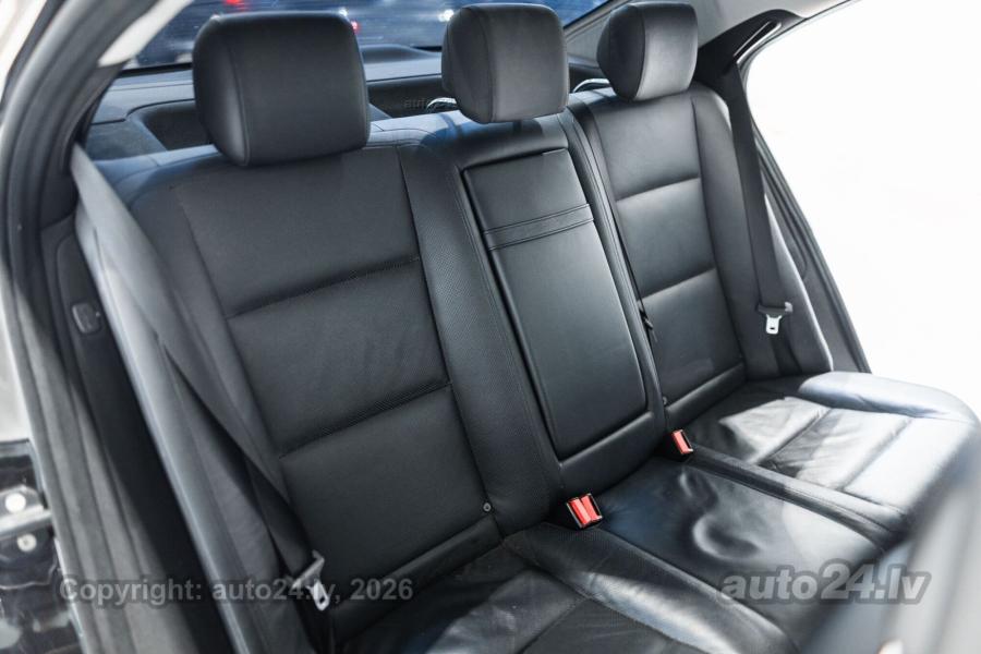 Black Mercedes-Benz S-Class 2012 in Tallinn, with an engine capacity of 3.00 L and mileage of 304 thousand km for 9990 €, photo 21 on AUTOMOTO.COM.LV
