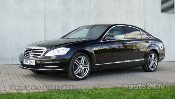 Black Mercedes-Benz S-Class 2013 in Tartu, with an engine capacity of 3.00 L and mileage of 276 thousand km for 15500 €, photo 1 on AUTOMOTO.COM.LV