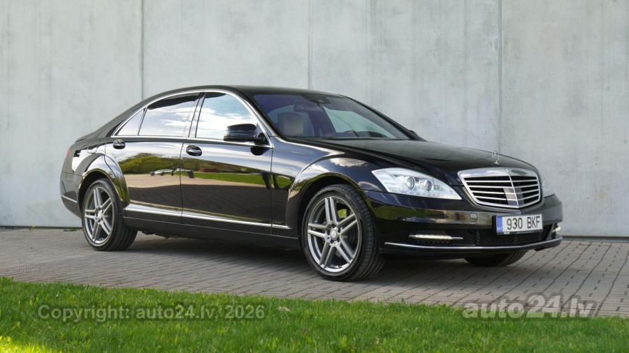 Melns Mercedes-Benz S-Class 2013 Tartu, ar dzinēja tilpumu 3.00 L un nobraukumu 276 tūkst. km par 15500 €, foto 3 vietnē AUTOMOTO.COM.LV