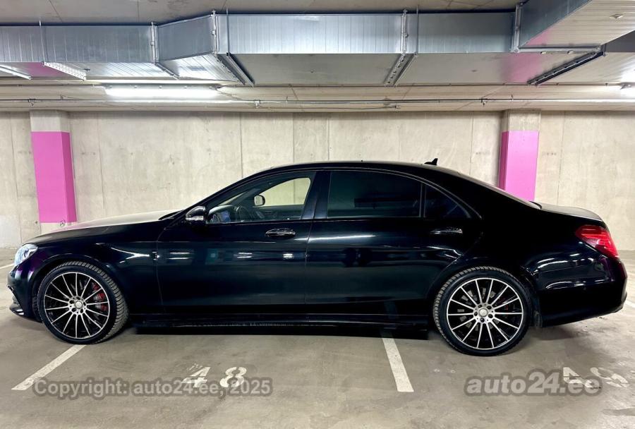 Black Mercedes-Benz S-Class 2014 in Tallinn, with an engine capacity of 3.00 L and mileage of 200 thousand km for 29700 €, photo 9 on AUTOMOTO.COM.LV