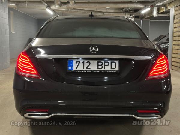 Black Mercedes-Benz S-Class 2014 in Tallinn, with an engine capacity of 3.00 L and mileage of 160 thousand km for 26200 €, photo 5 on AUTOMOTO.COM.LV