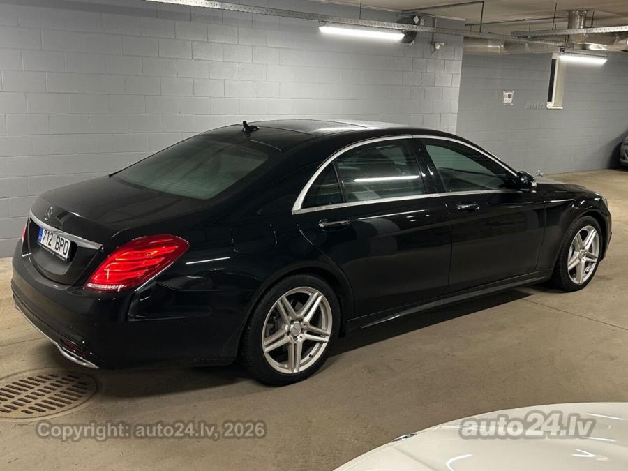 Black Mercedes-Benz S-Class 2014 in Tallinn, with an engine capacity of 3.00 L and mileage of 160 thousand km for 26200 €, photo 6 on AUTOMOTO.COM.LV