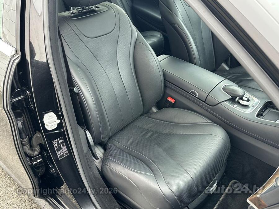 Black Mercedes-Benz S-Class 2014 in Tallinn, with an engine capacity of 3.00 L and mileage of 160 thousand km for 26200 €, photo 18 on AUTOMOTO.COM.LV