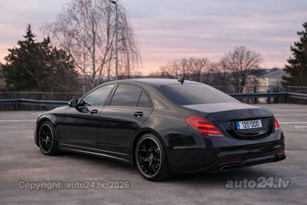 Black Mercedes-Benz S-Class 2014 in Tartu, with an engine capacity of 3.00 L and mileage of 130 thousand km for 35000 €, photo 4 on AUTOMOTO.COM.LV