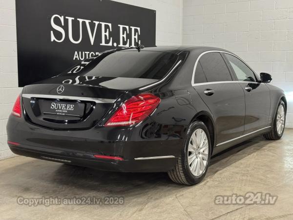 Black Mercedes-Benz S-Class 2014 in Tallinn, with an engine capacity of 3.00 L and mileage of 328 thousand km for 22995 €, photo 7 on AUTOMOTO.COM.LV
