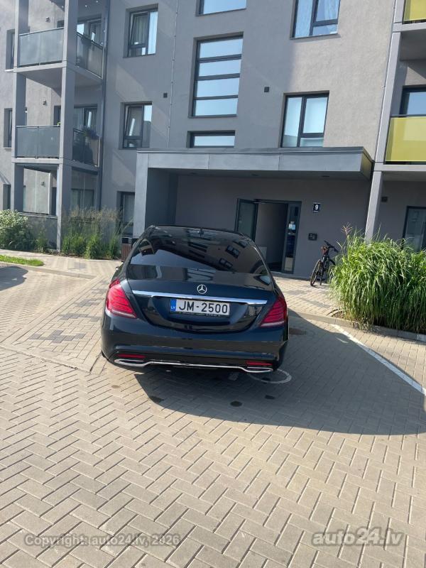 Black Mercedes-Benz S-Class 2014 in Riga, with an engine capacity of 3.00 L and mileage of 246 thousand km for 21000 €, photo 5 on AUTOMOTO.COM.LV