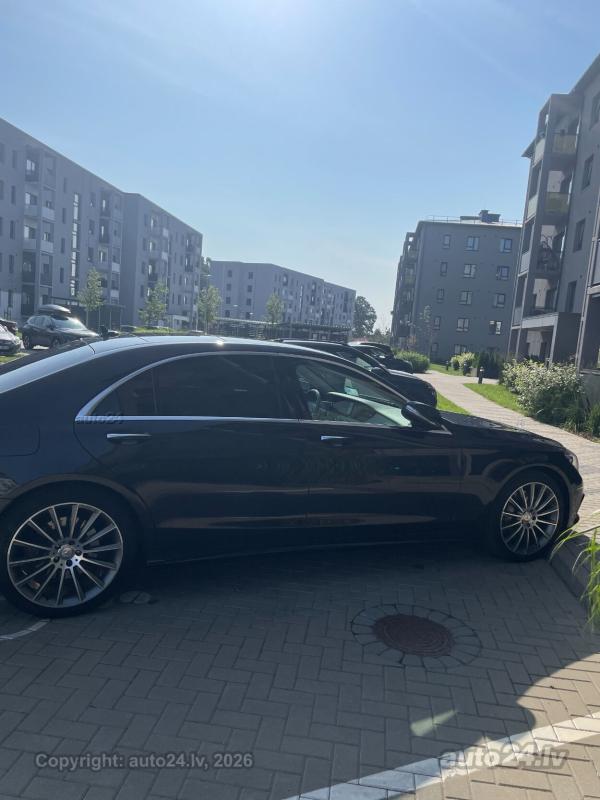 Black Mercedes-Benz S-Class 2014 in Riga, with an engine capacity of 3.00 L and mileage of 246 thousand km for 21000 €, photo 7 on AUTOMOTO.COM.LV