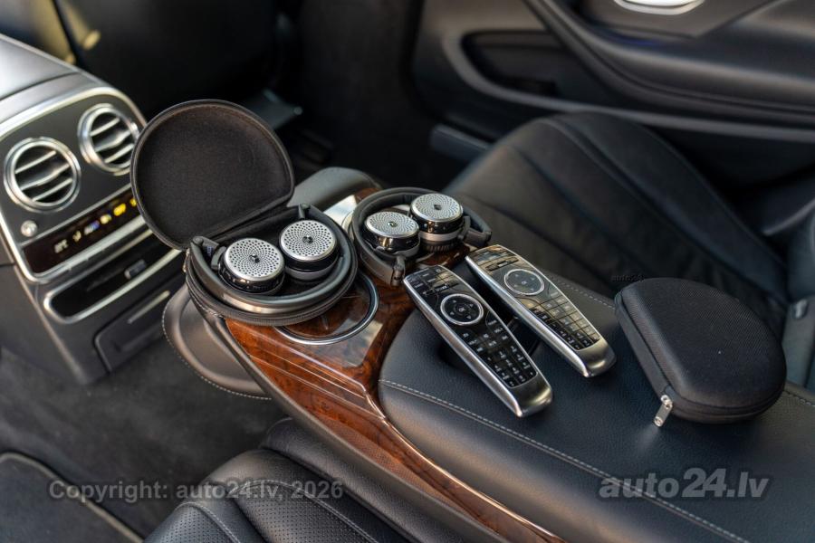 Black Mercedes-Benz S-Class 2014 in Tallinn, with an engine capacity of 3.00 L and mileage of 213 thousand km for 27999 €, photo 20 on AUTOMOTO.COM.LV