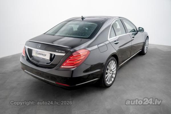 Melns Mercedes-Benz S-Class 2014 Tallina, ar dzinēja tilpumu 3.00 L un nobraukumu 142 tūkst. km par 24999 €, foto 5 vietnē AUTOMOTO.COM.LV