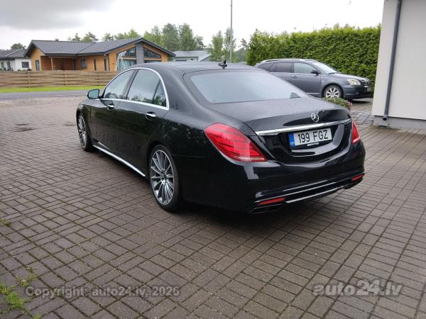 Melns Mercedes-Benz S-Class 2014 Tallina, ar dzinēja tilpumu 4.70 L un nobraukumu 227 tūkst. km par 30000 €, foto 3 vietnē AUTOMOTO.COM.LV