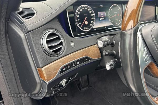Black Mercedes-Benz S-Class 2015 in Parnu, with an engine capacity of 3.00 L and mileage of 222 thousand km for 27900 €, photo 11 on AUTOMOTO.COM.LV