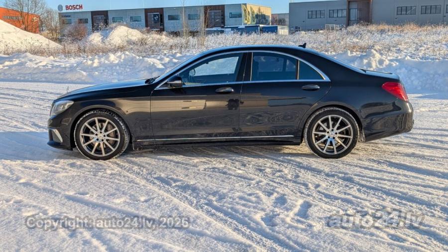 Black Mercedes-Benz S-Class 2015 in Tallinn, with an engine capacity of 3.00 L and mileage of 242 thousand km for 28400 €, photo 4 on AUTOMOTO.COM.LV