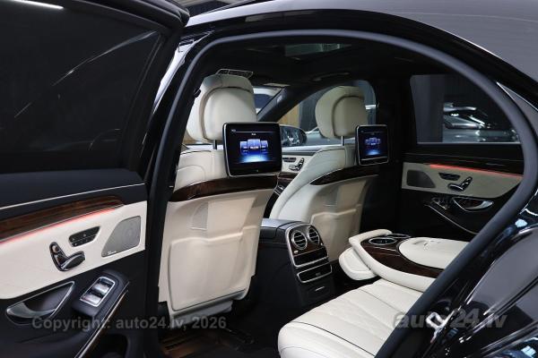 Black Mercedes-Benz S-Class 2015 in Tallinn, with an engine capacity of 4.70 L and mileage of 104 thousand km for 34995 €, photo 10 on AUTOMOTO.COM.LV