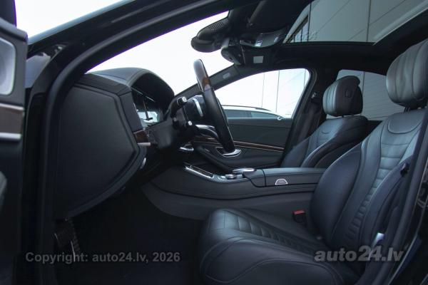 Black Mercedes-Benz S-Class 2015 in Tallinn, with an engine capacity of 3.00 L and mileage of 143 thousand km for 26990 €, photo 6 on AUTOMOTO.COM.LV