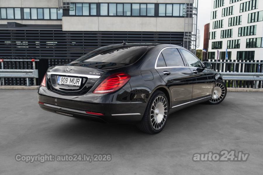 Black Mercedes-Benz S-Class 2015 in Narva, with an engine capacity of 3.00 L and mileage of 175 thousand km for 28000 €, photo 4 on AUTOMOTO.COM.LV