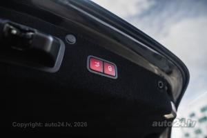 Black Mercedes-Benz S-Class 2015 in Narva, with an engine capacity of 3.00 L and mileage of 175 thousand km for 28000 €, photo 13 on AUTOMOTO.COM.LV